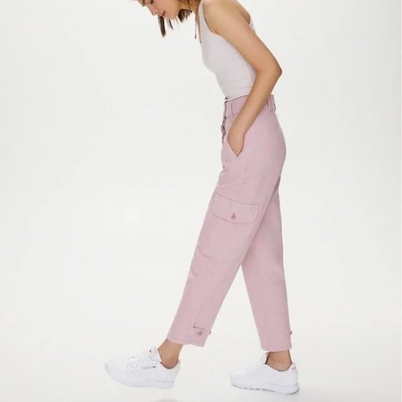 Aritzia | Pants & Jumpsuits | Aritzia Wilfred Free Modern Cargo Pant ...